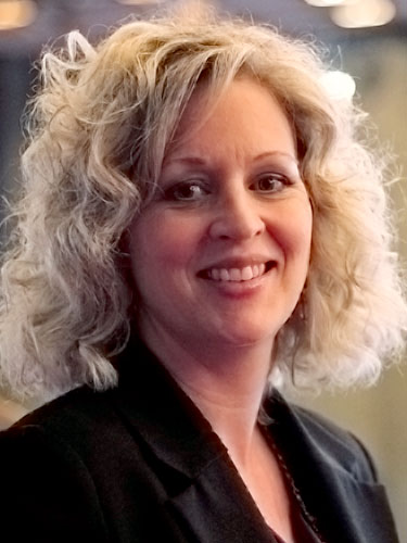 Lisa Levia | Biographies | National Arts Centre