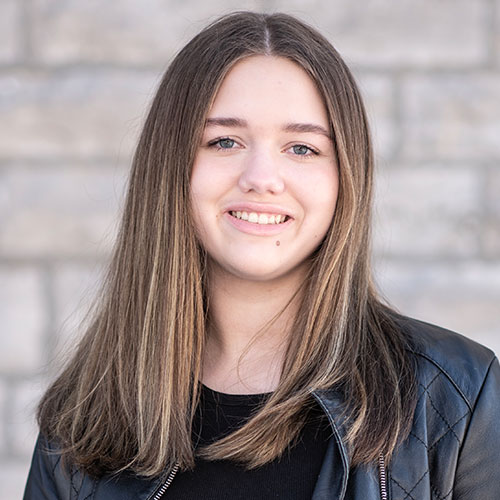 Maeve Hickey | Biographies | National Arts Centre