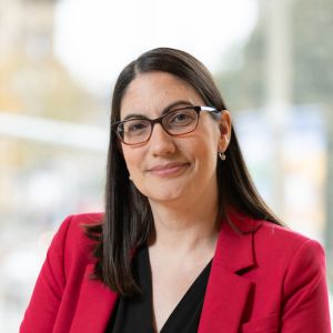 Sarah MacKinnon | Biographies | National Arts Centre