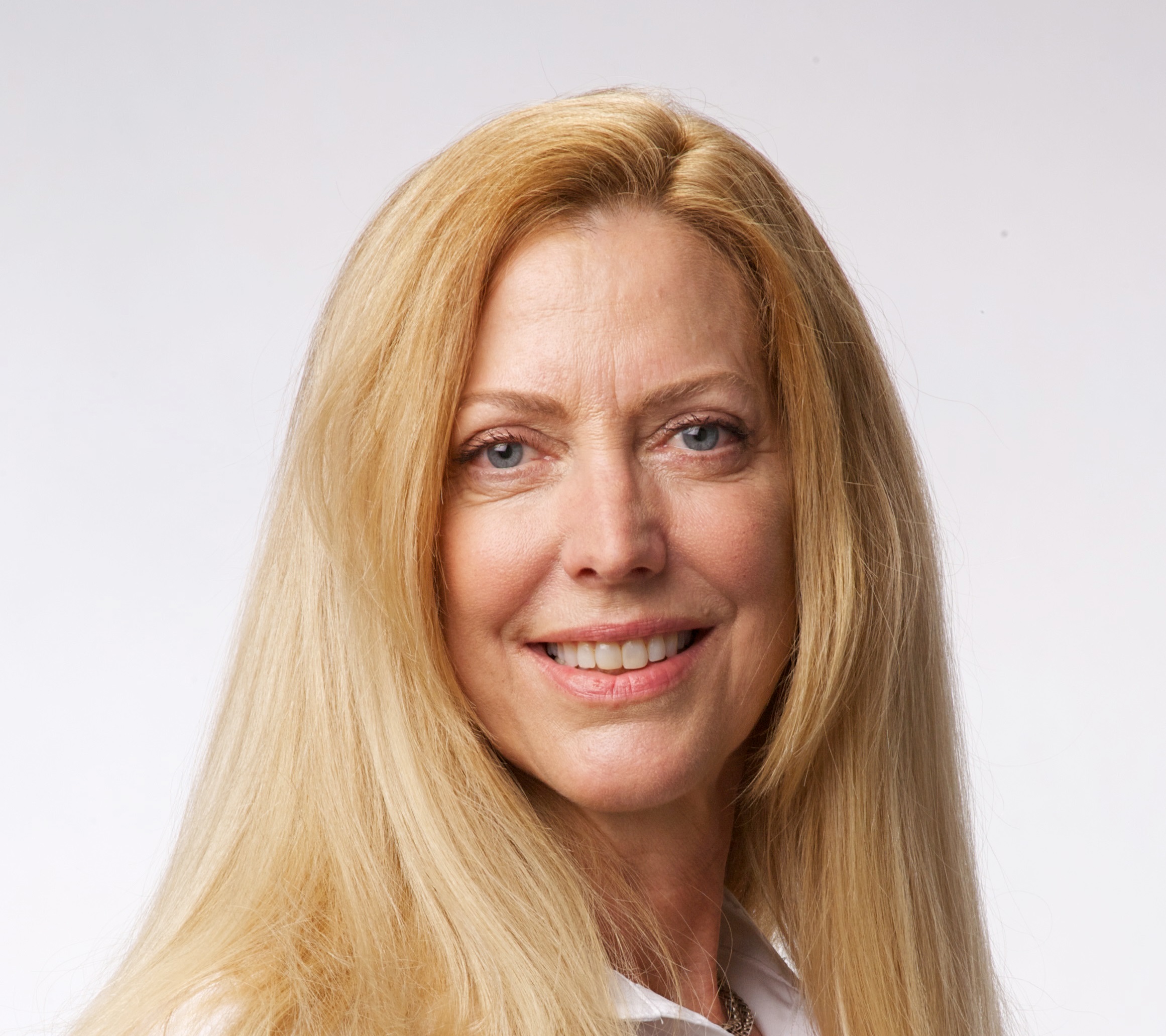 Maggie Petersen | Biographies | National Arts Centre